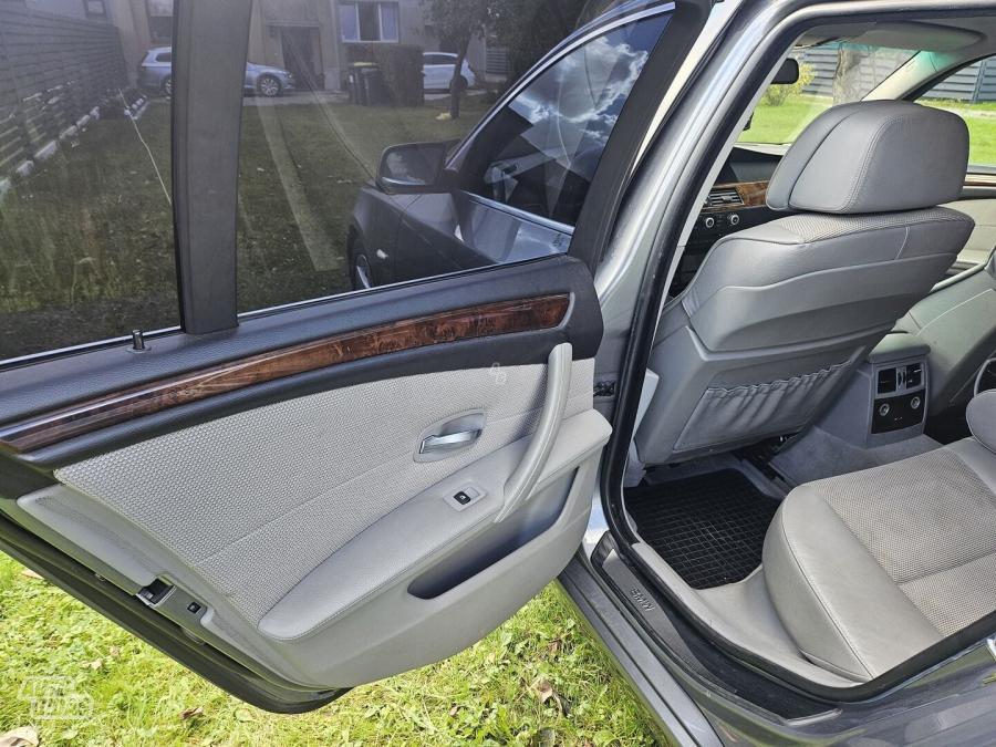 Grey BMW 525 2007 in Klaipeda, with an engine capacity of 2.50 L and mileage of 193 thousand km for 2999 €, photo 18 on AUTOMOTO.COM.LV