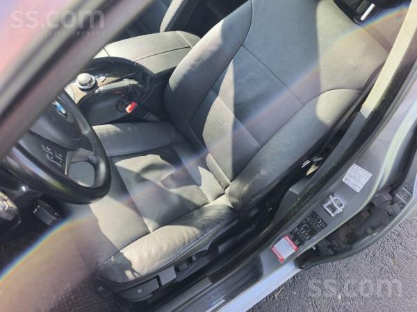 Grey BMW 525 2007 in Riga, with an engine capacity of 2.50 L and mileage of 309 thousand km for 3690 €, photo 10 on AUTOMOTO.COM.LV