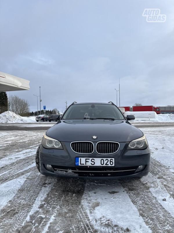 Pelēks BMW 525 2008 Klaipėda, ar dzinēja tilpumu 3.00 L un nobraukumu 440 tūkst. km par 3350 €, foto 2 vietnē AUTOMOTO.COM.LV