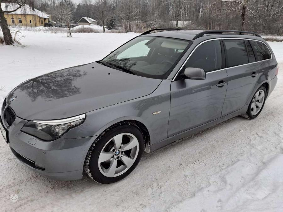 Pelēks BMW 525 2008 Prienai, ar dzinēja tilpumu 2.99 L un nobraukumu 321 tūkst. km par 4250 €, foto 2 vietnē AUTOMOTO.COM.LV