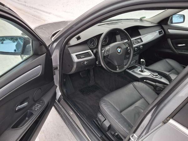 Grey BMW 525 2008 in Prienai, with an engine capacity of 2.99 L and mileage of 321 thousand km for 4250 €, photo 8 on AUTOMOTO.COM.LV