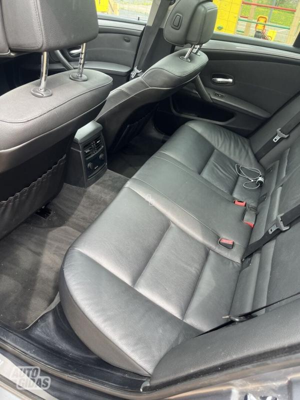 Grey BMW 525 2008 in Taurage, with an engine capacity of 3.00 L and mileage of 325 thousand km for 3300 €, photo 9 on AUTOMOTO.COM.LV