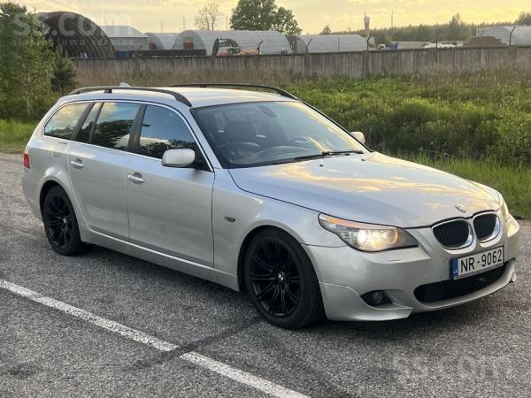 Grey BMW 525 2008 in Riga, with an engine capacity of 3.00 L and mileage of 348 thousand km for 4500 €, photo 1 on AUTOMOTO.COM.LV