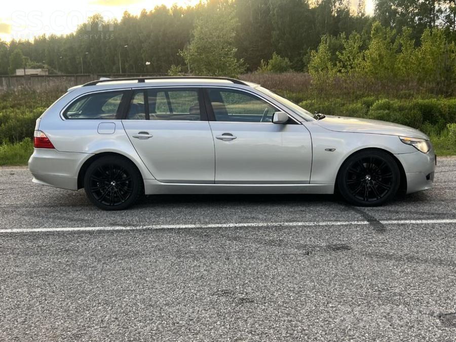 Grey BMW 525 2008 in Riga, with an engine capacity of 3.00 L and mileage of 348 thousand km for 4500 €, photo 6 on AUTOMOTO.COM.LV