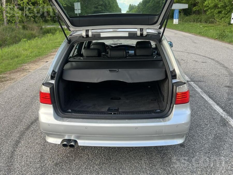 Grey BMW 525 2008 in Riga, with an engine capacity of 3.00 L and mileage of 348 thousand km for 4500 €, photo 7 on AUTOMOTO.COM.LV