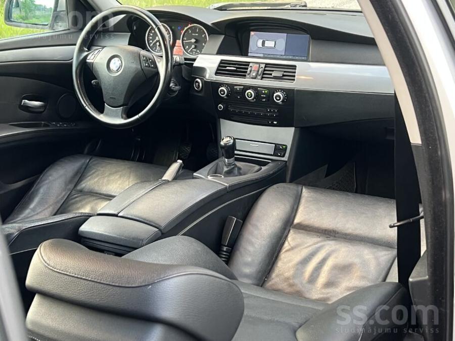 Grey BMW 525 2008 in Riga, with an engine capacity of 3.00 L and mileage of 348 thousand km for 4500 €, photo 9 on AUTOMOTO.COM.LV
