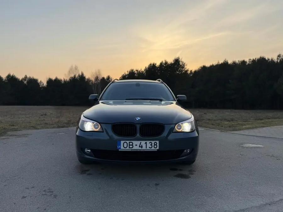 Pelēks BMW 525 2008 Rīga, ar dzinēja tilpumu 3.00 L un nobraukumu 368 tūkst. km par 4500 €, foto 1 vietnē AUTOMOTO.COM.LV