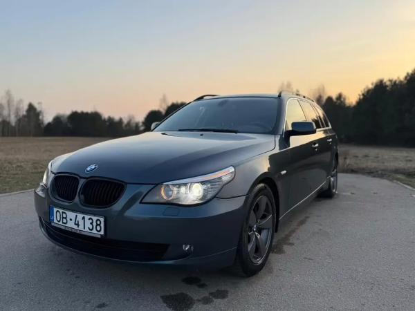 Grey BMW 525 2008 in Riga, with an engine capacity of 3.00 L and mileage of 368 thousand km for 4500 €, photo 3 on AUTOMOTO.COM.LV