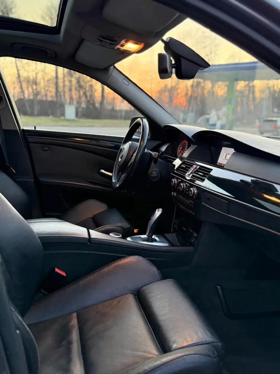 Pelēks BMW 525 2008 Rīga, ar dzinēja tilpumu 3.00 L un nobraukumu 368 tūkst. km par 4500 €, foto 14 vietnē AUTOMOTO.COM.LV