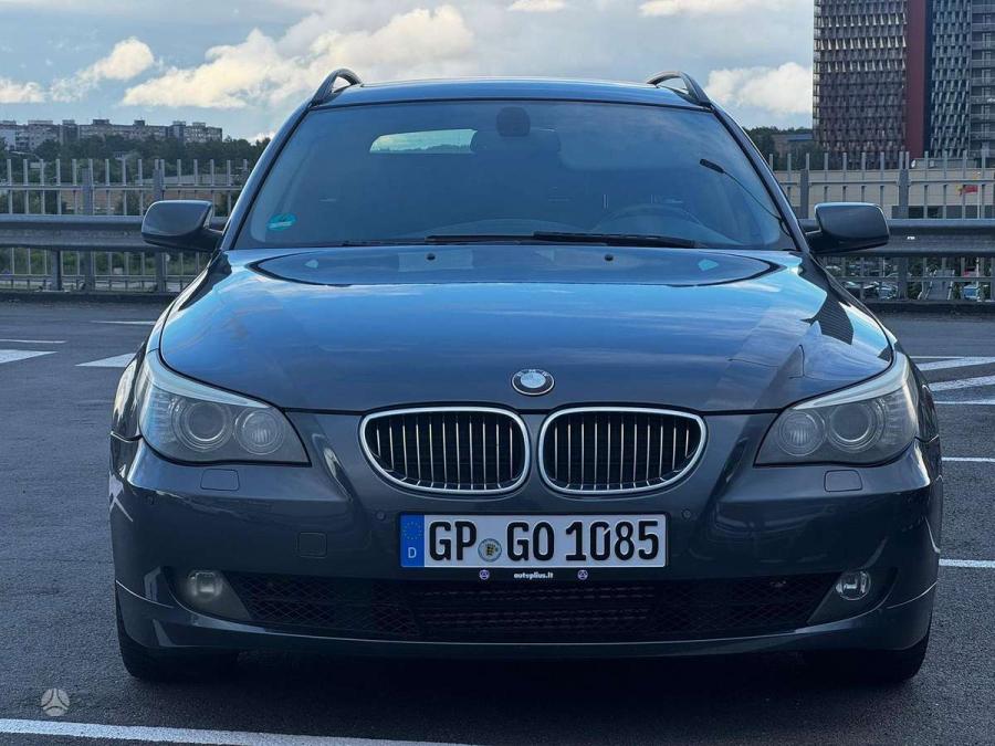 Grey BMW 525 2008 in Taurage, with an engine capacity of 2.99 L and mileage of 295 thousand km for 3800 €, photo 3 on AUTOMOTO.COM.LV