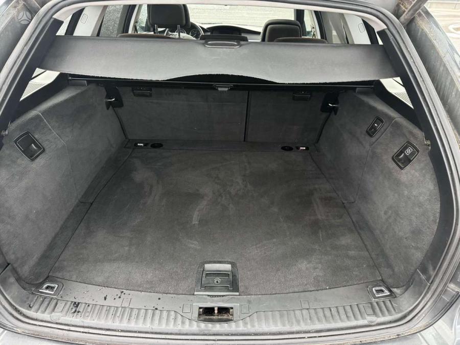 Grey BMW 525 2008 in Taurage, with an engine capacity of 2.99 L and mileage of 295 thousand km for 3800 €, photo 12 on AUTOMOTO.COM.LV