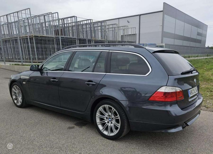 Grey BMW 525 2008 in Panevezys, with an engine capacity of 2.99 L and mileage of 297 thousand km for 3999 €, photo 5 on AUTOMOTO.COM.LV