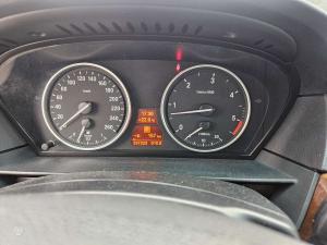 Grey BMW 525 2008 in Panevezys, with an engine capacity of 2.99 L and mileage of 297 thousand km for 3999 €, photo 11 on AUTOMOTO.COM.LV