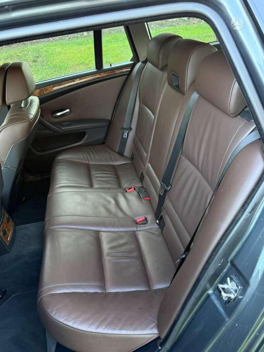 Pelēks BMW 525 2008 Viļņa, ar dzinēja tilpumu 2.99 L un nobraukumu 314 tūkst. km par 4600 €, foto 11 vietnē AUTOMOTO.COM.LV