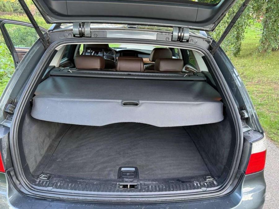 Pelēks BMW 525 2008 Viļņa, ar dzinēja tilpumu 2.99 L un nobraukumu 314 tūkst. km par 4600 €, foto 12 vietnē AUTOMOTO.COM.LV