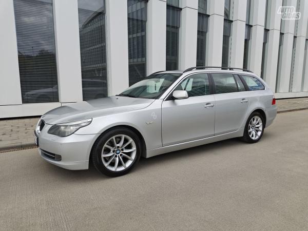 Pelēks BMW 525 2008 Viļņa, ar dzinēja tilpumu 3.00 L un nobraukumu 372 tūkst. km par 4500 €, foto 3 vietnē AUTOMOTO.COM.LV