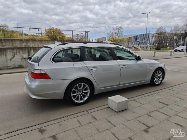 Pelēks BMW 525 2008 Viļņa, ar dzinēja tilpumu 3.00 L un nobraukumu 372 tūkst. km par 4500 €, foto 9 vietnē AUTOMOTO.COM.LV