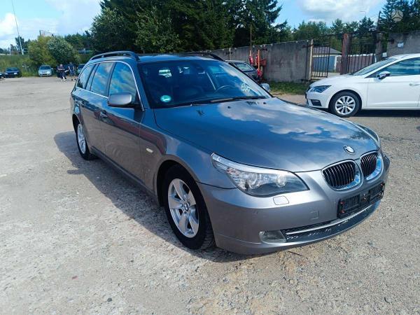 Grey BMW 525 2008 in Utena, with an engine capacity of 2.99 L and mileage of 300 thousand km for 3700 €, photo 3 on AUTOMOTO.COM.LV