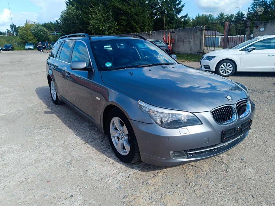 Pelēks BMW 525 2008 Utena, ar dzinēja tilpumu 2.99 L un nobraukumu 300 tūkst. km par 3700 €, foto 4 vietnē AUTOMOTO.COM.LV