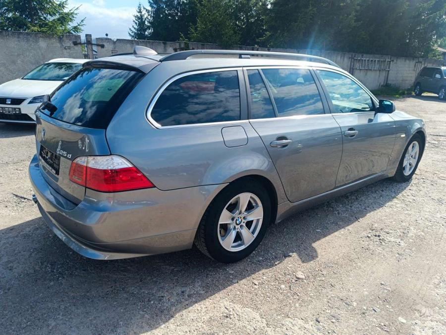 Pelēks BMW 525 2008 Utena, ar dzinēja tilpumu 2.99 L un nobraukumu 300 tūkst. km par 3700 €, foto 8 vietnē AUTOMOTO.COM.LV