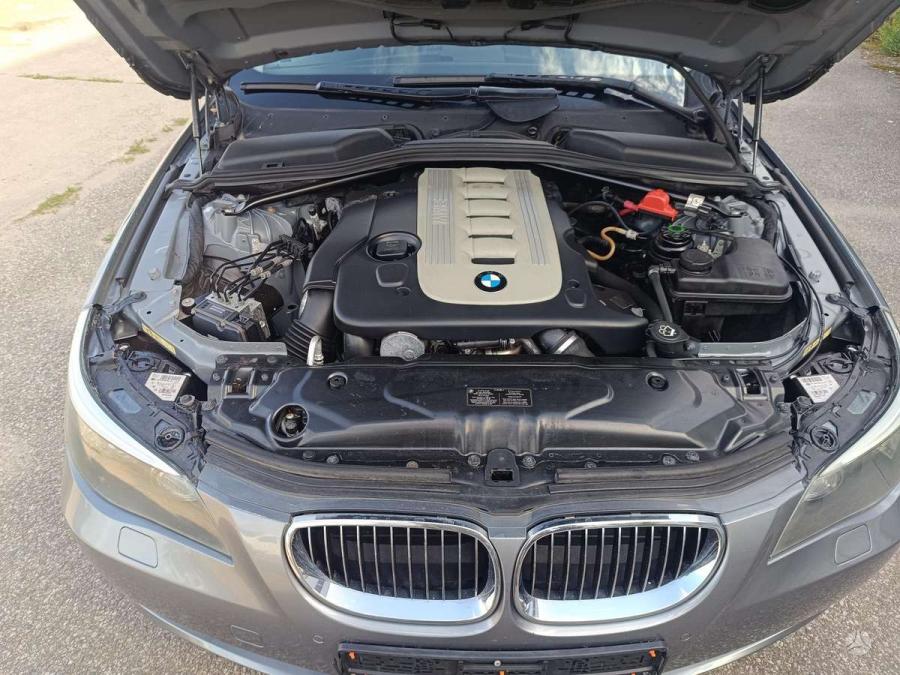 Pelēks BMW 525 2008 Utena, ar dzinēja tilpumu 2.99 L un nobraukumu 300 tūkst. km par 3700 €, foto 15 vietnē AUTOMOTO.COM.LV