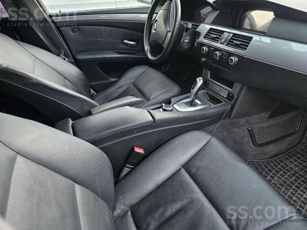 Pelēks BMW 525 2008 Rīga, ar dzinēja tilpumu 3.00 L un nobraukumu 328 tūkst. km par 4800 €, foto 9 vietnē AUTOMOTO.COM.LV