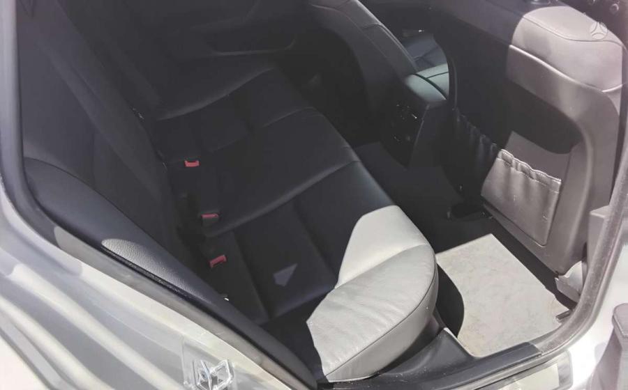 Pelēks BMW 525 2008 Marijampole, ar dzinēja tilpumu 2.99 L un nobraukumu 280 tūkst. km par 3650 €, foto 11 vietnē AUTOMOTO.COM.LV