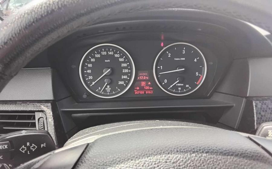 Pelēks BMW 525 2008 Marijampole, ar dzinēja tilpumu 2.99 L un nobraukumu 280 tūkst. km par 3650 €, foto 16 vietnē AUTOMOTO.COM.LV