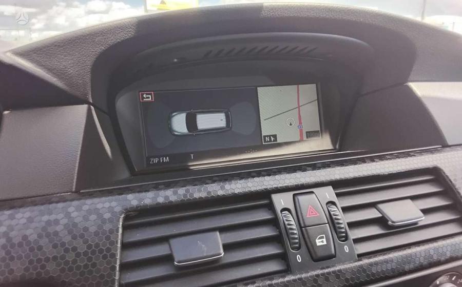 Pelēks BMW 525 2008 Marijampole, ar dzinēja tilpumu 2.99 L un nobraukumu 280 tūkst. km par 3650 €, foto 17 vietnē AUTOMOTO.COM.LV