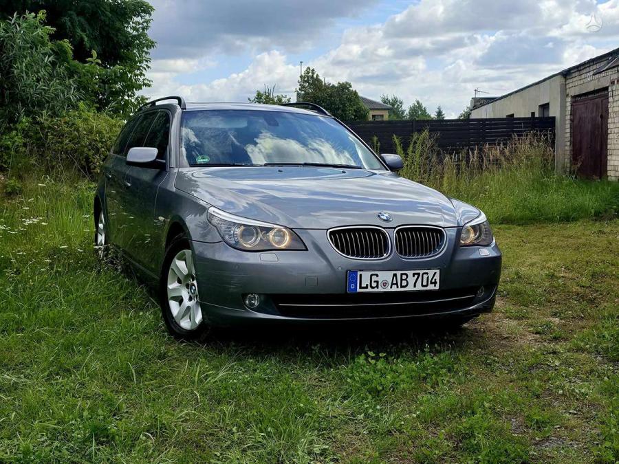 Grey BMW 525 2008 in Kaunas, with an engine capacity of 2.99 L and mileage of 320 thousand km for 3400 €, photo 1 on AUTOMOTO.COM.LV