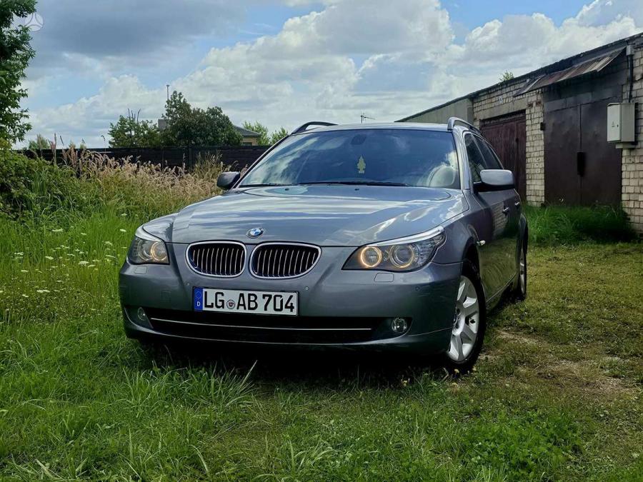 Grey BMW 525 2008 in Kaunas, with an engine capacity of 2.99 L and mileage of 320 thousand km for 3400 €, photo 4 on AUTOMOTO.COM.LV