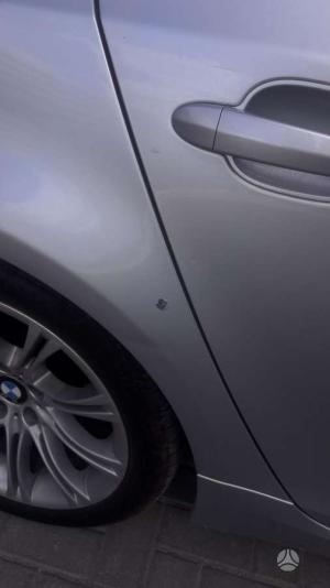 Pelēks BMW 525 2008 Kauņa, ar dzinēja tilpumu 2.99 L un nobraukumu 381 tūkst. km par 4800 €, foto 10 vietnē AUTOMOTO.COM.LV