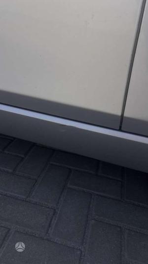 Pelēks BMW 525 2008 Kauņa, ar dzinēja tilpumu 2.99 L un nobraukumu 381 tūkst. km par 4800 €, foto 13 vietnē AUTOMOTO.COM.LV