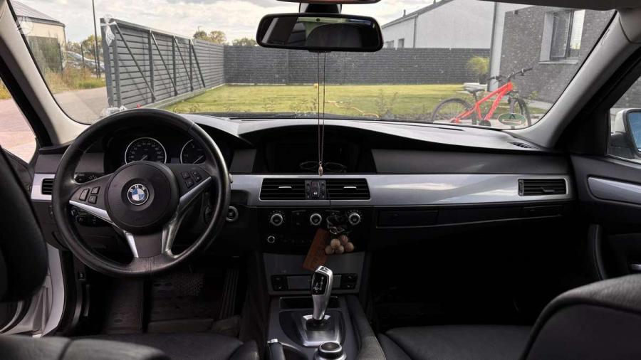 Pelēks BMW 525 2008 Kauņa, ar dzinēja tilpumu 2.99 L un nobraukumu 381 tūkst. km par 4800 €, foto 18 vietnē AUTOMOTO.COM.LV