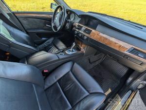 Pelēks BMW 525 2008 Rīga, ar dzinēja tilpumu 3.00 L un nobraukumu 313 tūkst. km par 4200 €, foto 13 vietnē AUTOMOTO.COM.LV