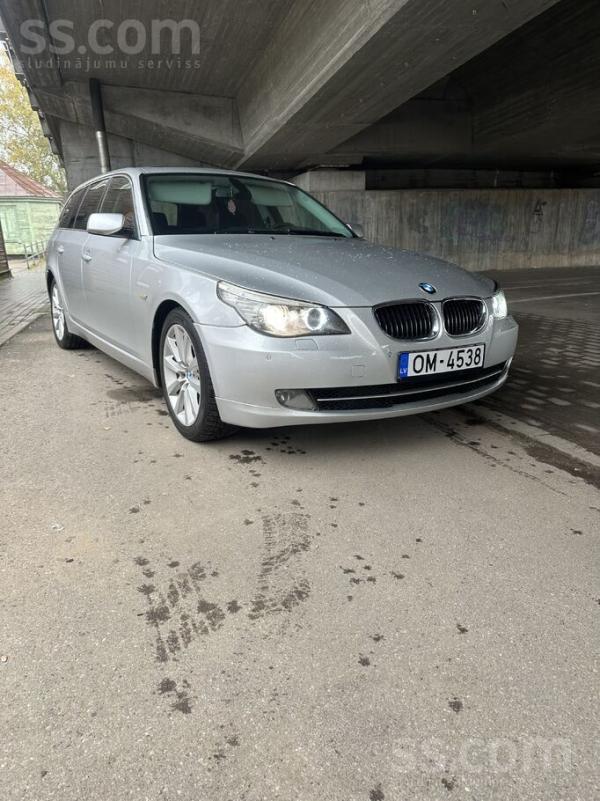 Pelēks BMW 525 2008 Daugavpils, ar dzinēja tilpumu 3.00 L un nobraukumu 340 tūkst. km par 4800 €, foto 1 vietnē AUTOMOTO.COM.LV