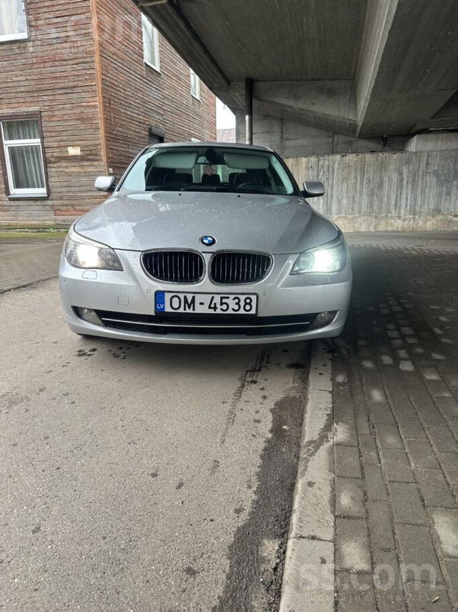 Pelēks BMW 525 2008 Daugavpils, ar dzinēja tilpumu 3.00 L un nobraukumu 340 tūkst. km par 4800 €, foto 4 vietnē AUTOMOTO.COM.LV