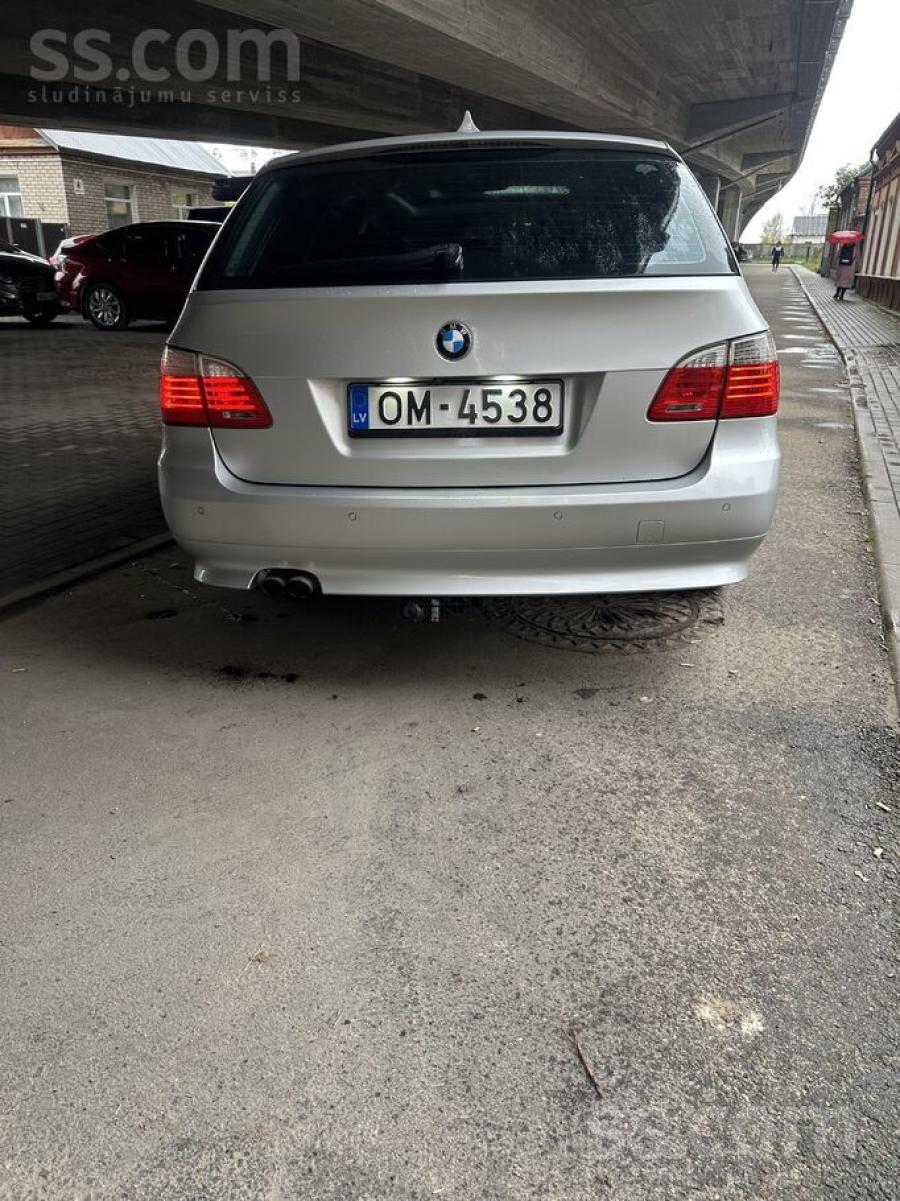 Pelēks BMW 525 2008 Daugavpils, ar dzinēja tilpumu 3.00 L un nobraukumu 340 tūkst. km par 4800 €, foto 5 vietnē AUTOMOTO.COM.LV