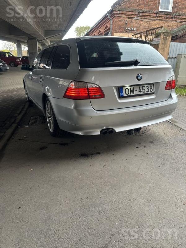 Pelēks BMW 525 2008 Daugavpils, ar dzinēja tilpumu 3.00 L un nobraukumu 340 tūkst. km par 4800 €, foto 6 vietnē AUTOMOTO.COM.LV