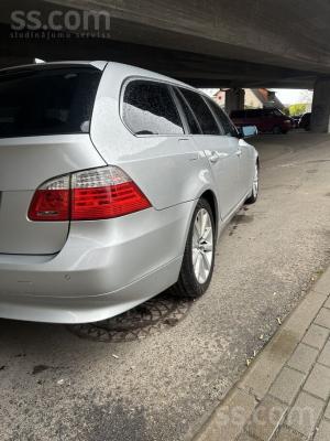 Pelēks BMW 525 2008 Daugavpils, ar dzinēja tilpumu 3.00 L un nobraukumu 340 tūkst. km par 4800 €, foto 7 vietnē AUTOMOTO.COM.LV