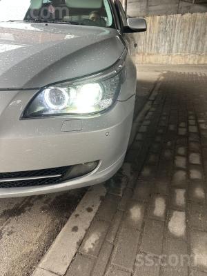 Pelēks BMW 525 2008 Daugavpils, ar dzinēja tilpumu 3.00 L un nobraukumu 340 tūkst. km par 4800 €, foto 9 vietnē AUTOMOTO.COM.LV
