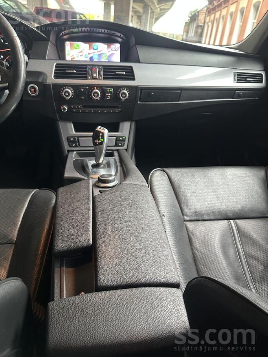 Pelēks BMW 525 2008 Daugavpils, ar dzinēja tilpumu 3.00 L un nobraukumu 340 tūkst. km par 4800 €, foto 13 vietnē AUTOMOTO.COM.LV