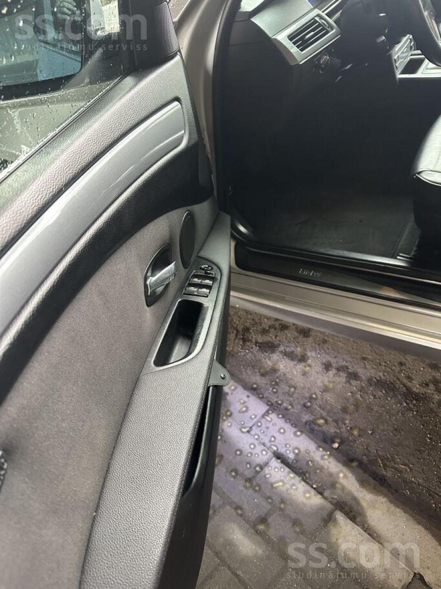 Pelēks BMW 525 2008 Daugavpils, ar dzinēja tilpumu 3.00 L un nobraukumu 340 tūkst. km par 4800 €, foto 15 vietnē AUTOMOTO.COM.LV