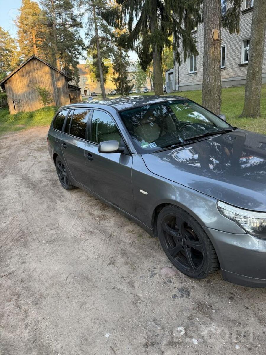 Grey BMW 525 2009 in Dobele, with an engine capacity of 3.00 L and mileage of 377 thousand km for 2200 €, photo 3 on AUTOMOTO.COM.LV