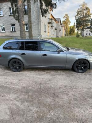 Grey BMW 525 2009 in Dobele, with an engine capacity of 3.00 L and mileage of 377 thousand km for 2200 €, photo 4 on AUTOMOTO.COM.LV