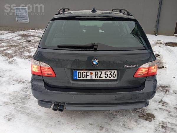 Grey BMW 525 2009 in Balvi, with an engine capacity of 2.50 L and mileage of 211 thousand km for 3450 €, photo 4 on AUTOMOTO.COM.LV