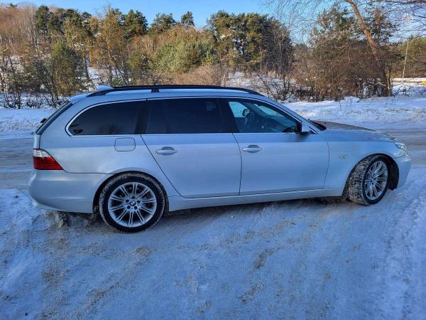 Grey BMW 525 2009 in Vilnius, with an engine capacity of 2.99 L and mileage of 327 thousand km for 4300 €, photo 3 on AUTOMOTO.COM.LV