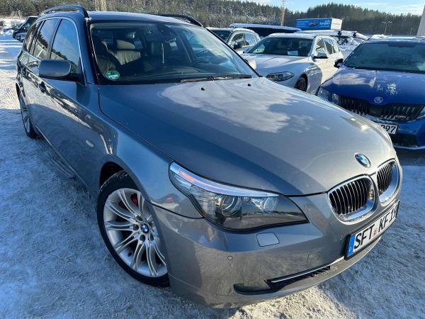 Grey BMW 525 2009 in Vilnius, with an engine capacity of 2.99 L and mileage of 322 thousand km for 5350 €, photo 2 on AUTOMOTO.COM.LV