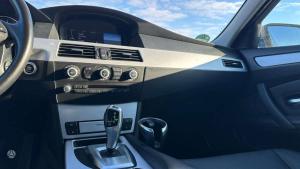 Pelēks BMW 525 2009 Viļņa, ar dzinēja tilpumu 2.99 L un nobraukumu 322 tūkst. km par 5350 €, foto 17 vietnē AUTOMOTO.COM.LV