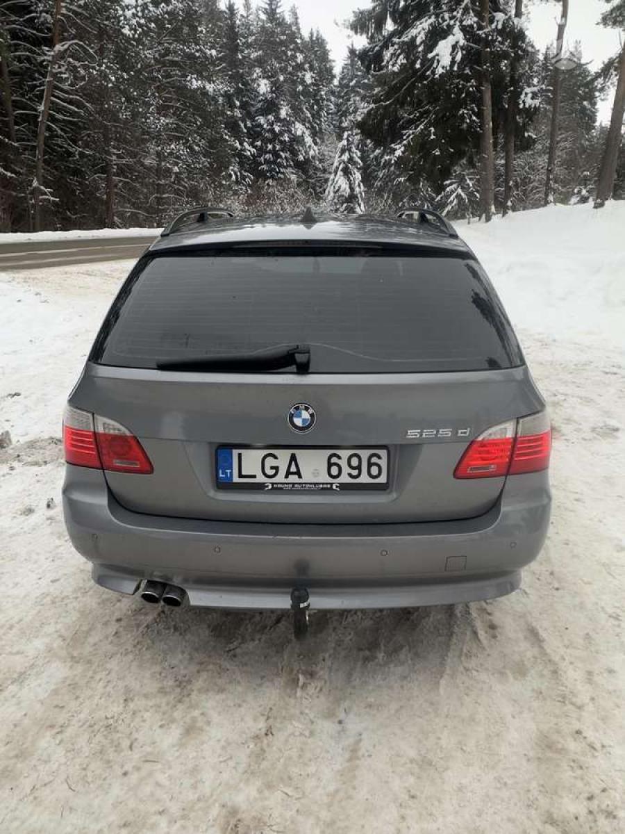 Grey BMW 525 2009 in Anyksciai, with an engine capacity of 2.99 L and mileage of 390 thousand km for 3450 €, photo 5 on AUTOMOTO.COM.LV